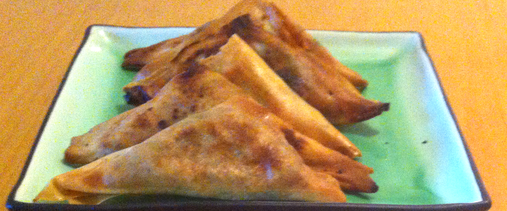 Shrimp samosas (سَنْبُوسَج, sanbūsaj) – Eat Like A Sultan