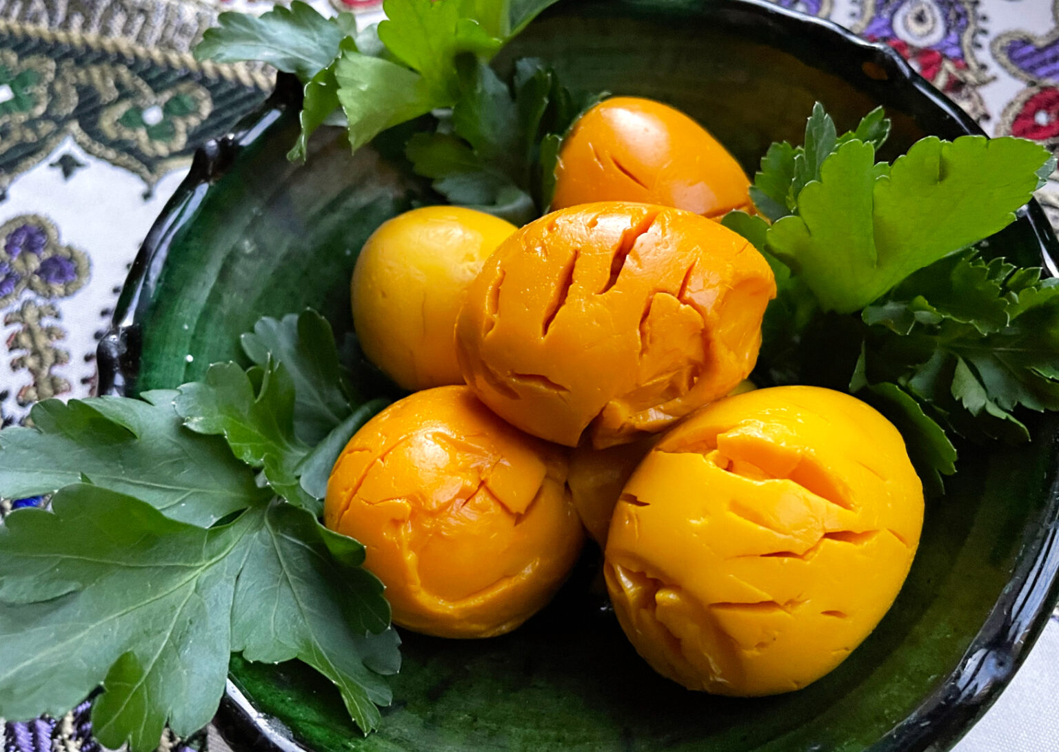 Egyptian pickled eggs (بيض مخلّل, bayd mukhallal) – Eat Like A Sultan